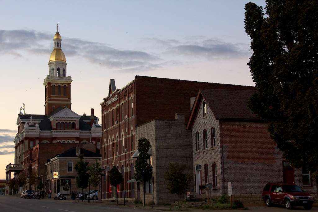 Dubuque Gold Dome From Corner Of Main And 4th Iowa Sept 2012 Beth